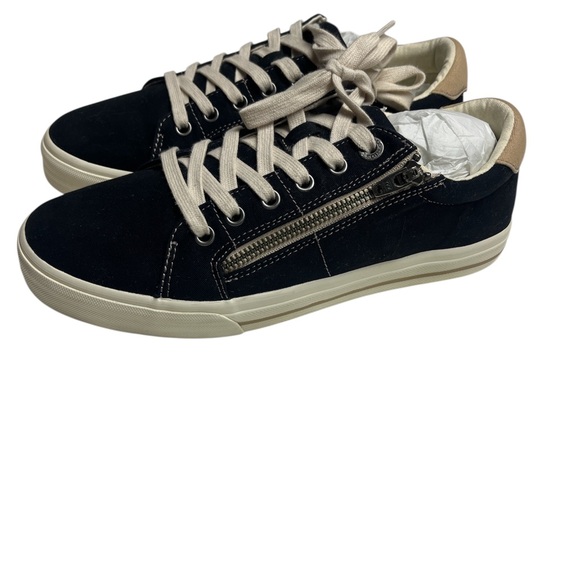 Taos Footwear | Shoes | Taos New Womens 95w Blacktan Distressed Suede ...